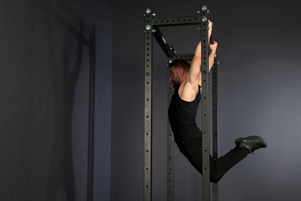 What is a Kipping Pull Up? | Mirafit