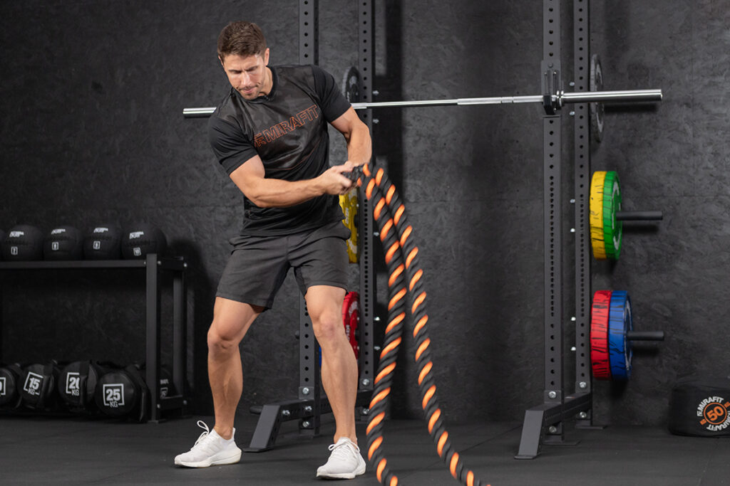 How to Train During a Cut | Mirafit