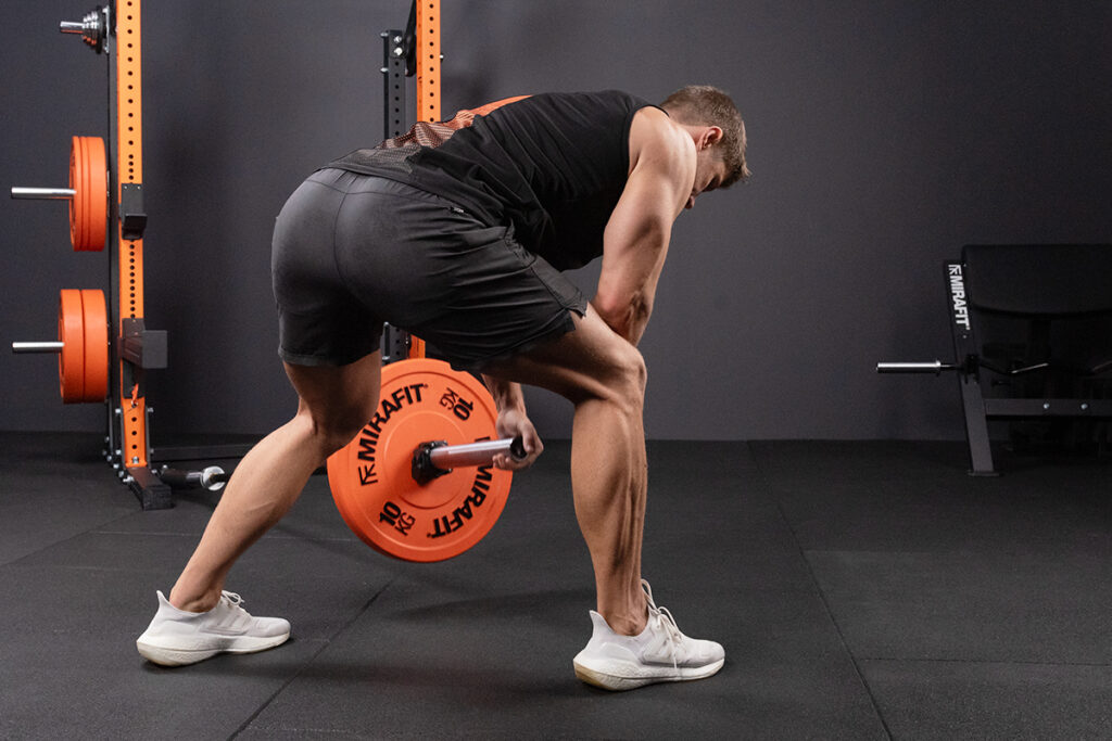 How to Train During a Cut | Mirafit