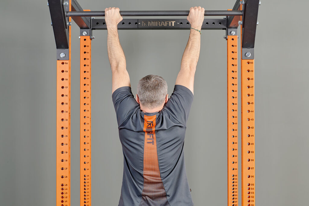 Passive Hang vs Active Hang in the Gym | Mirafit